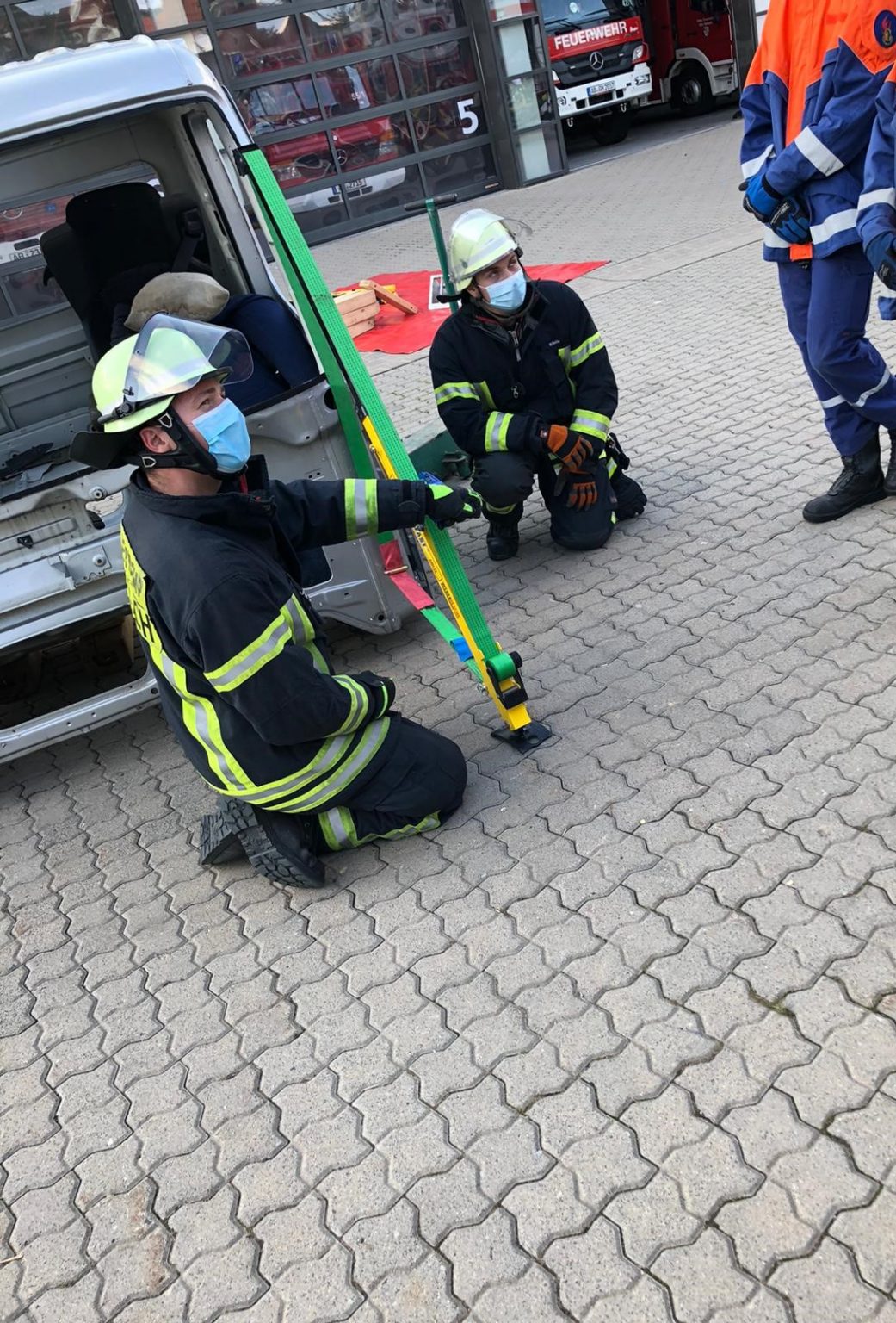 Sicheres Stabilisieren dank einfacher Technik – FF Gde. Haibach